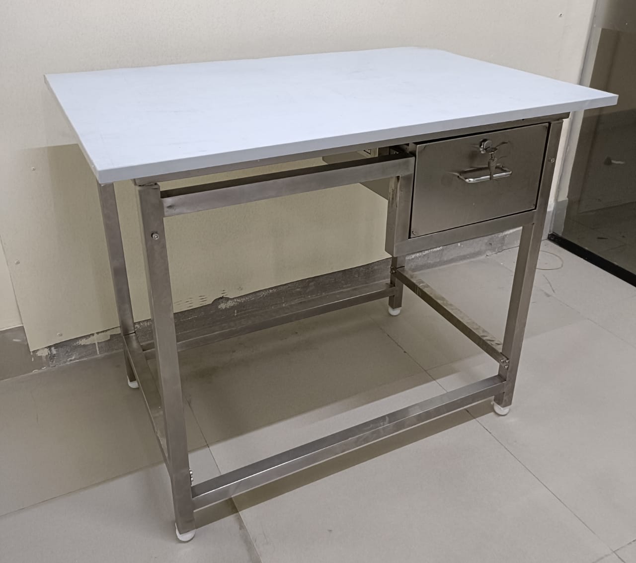 SEPA SS TABLE WITH DRAWER SIZE (36X24X30+6)