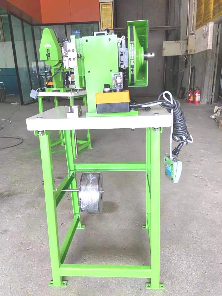 Zipper stopper fixing Machine